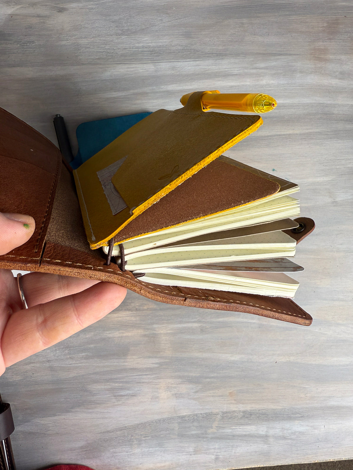 Sliding Pen Pocket | Maplewood