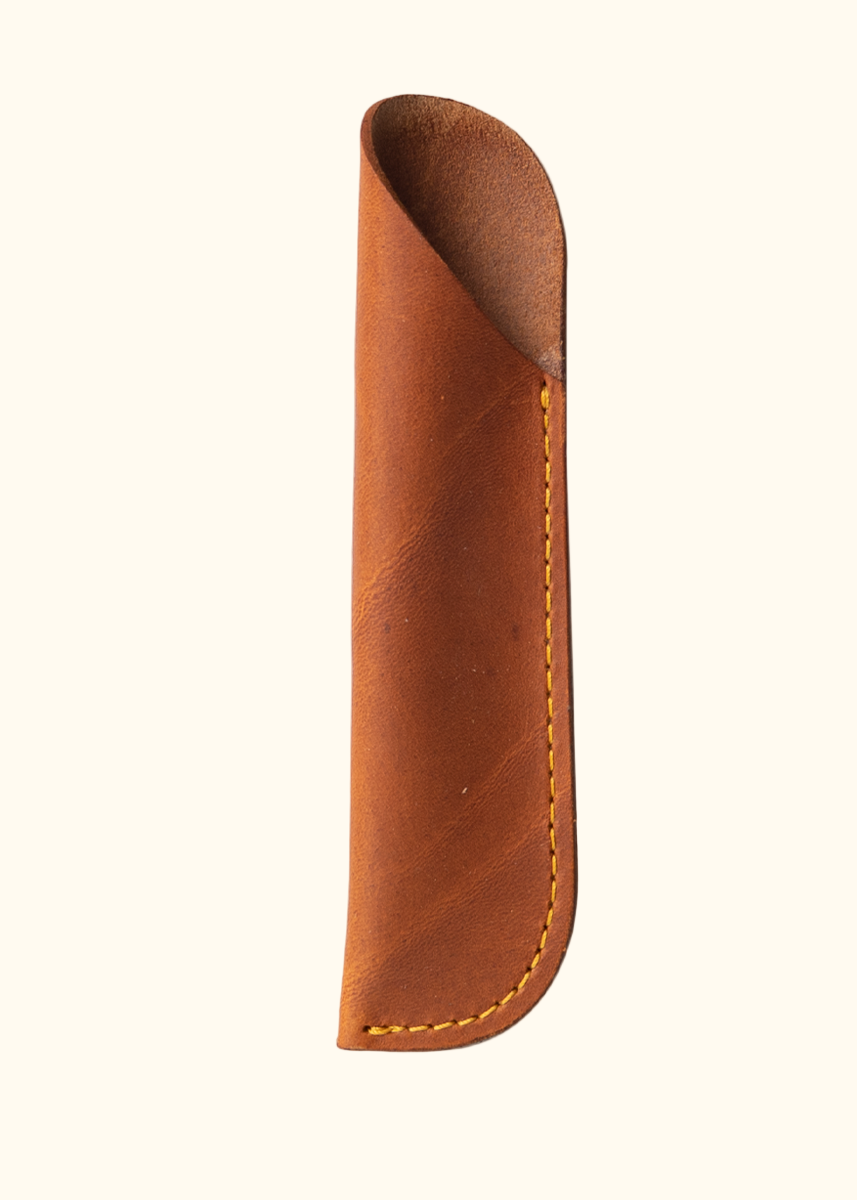 Otter Leather Pen Quiver: Soft, Waxy & Water-Resistant